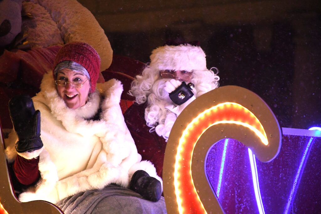 Kinsmen Santa Claus Parade runs as planned despite rain